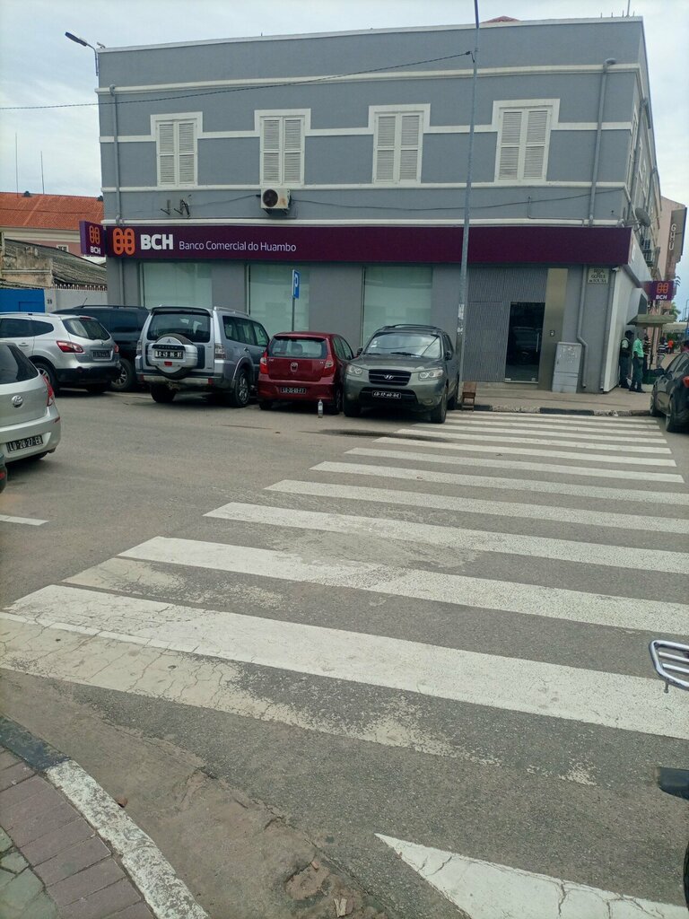 Banka Banco comercial do Huambo, Loanda, foto