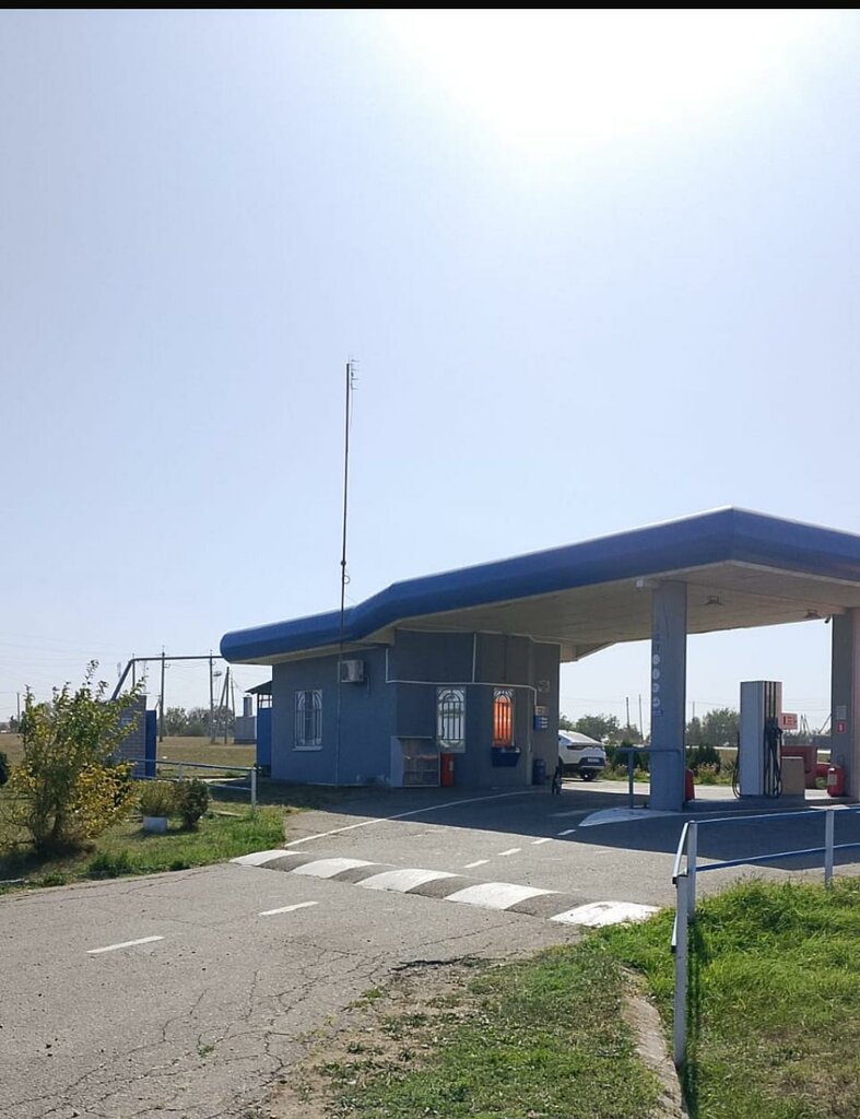 Benzin istasyonu Омега, Krasnodarski krayı, foto