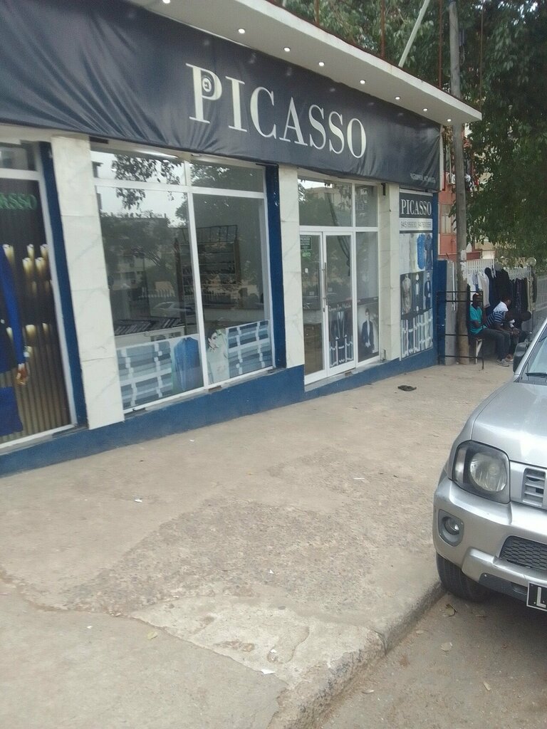 Giyim mağazası Picasso, Loanda, foto