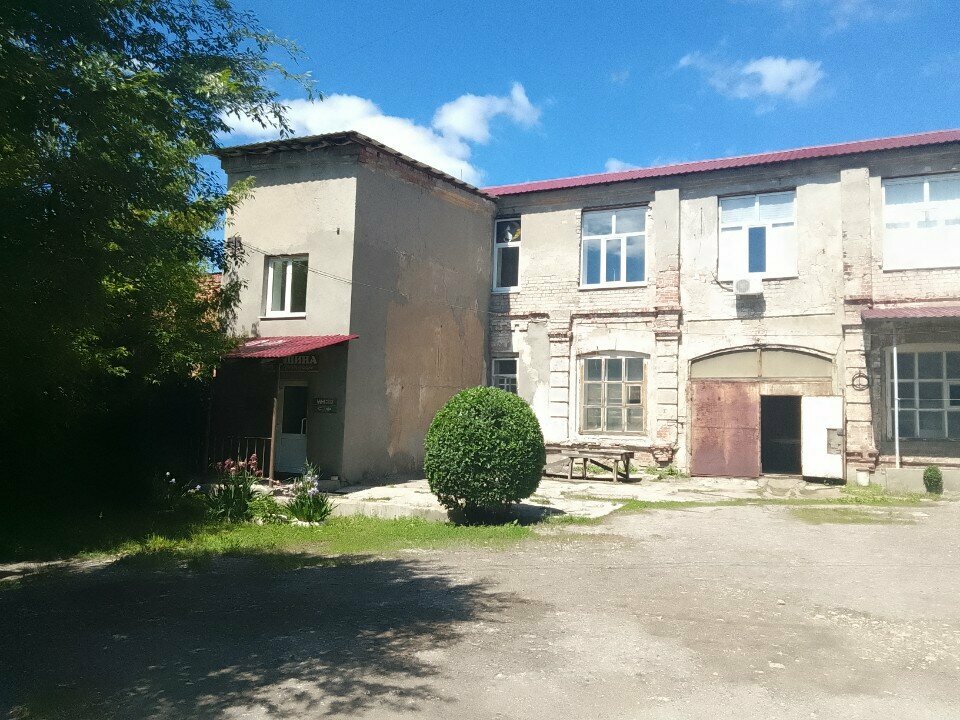 Boya ve cila malzemeleri üretim ve satış yerleri Krasivyye doma, Samara, foto