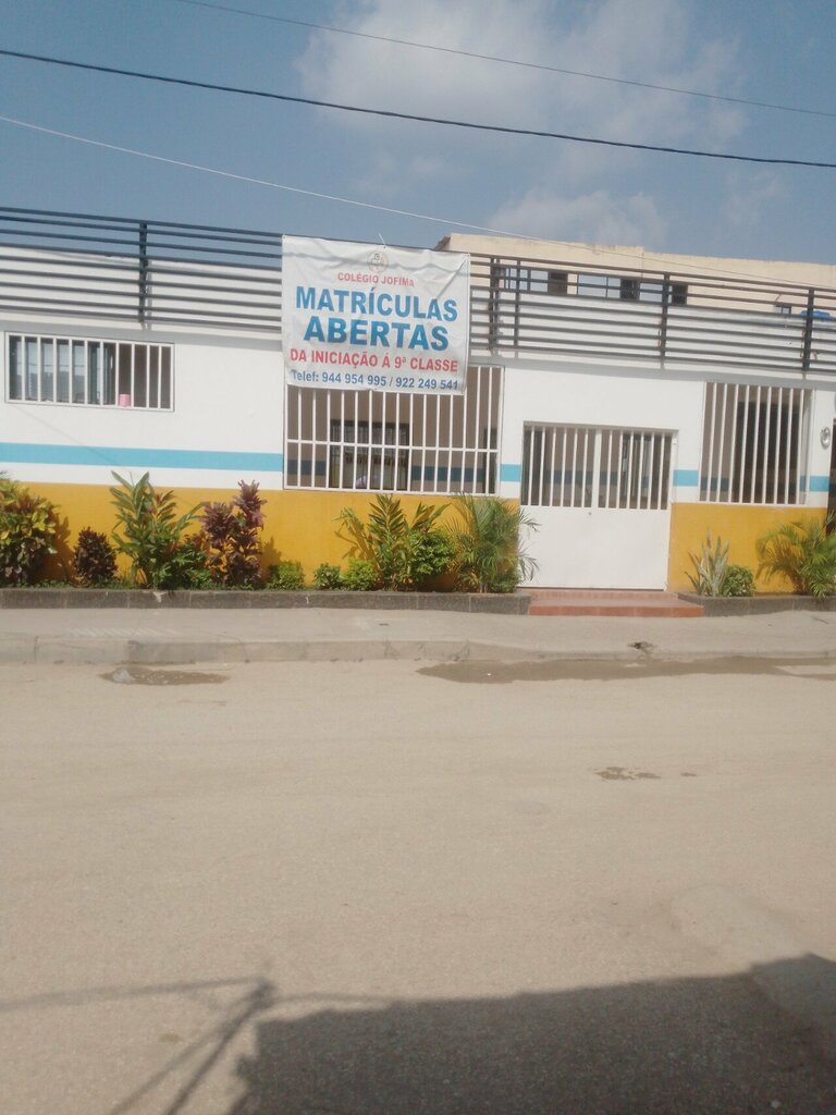 Ortaokul Colegio jofima, Loanda, foto