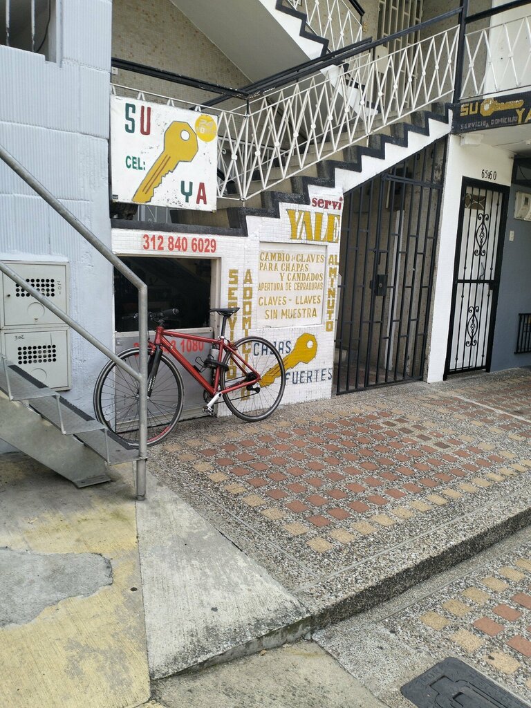 Anahtarların imalatı ve onarımı Servi yale, Medellin, foto