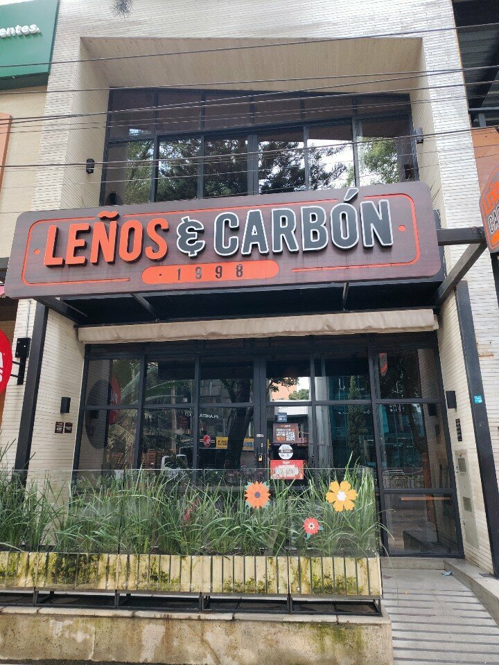 Restoran Leños & Carbón Avenida Jardín, Medellin, foto