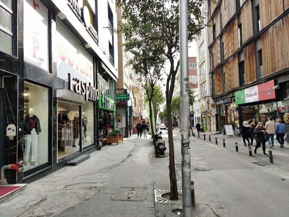 Giyim mağazası Stoned Giyim, İstanbul, foto