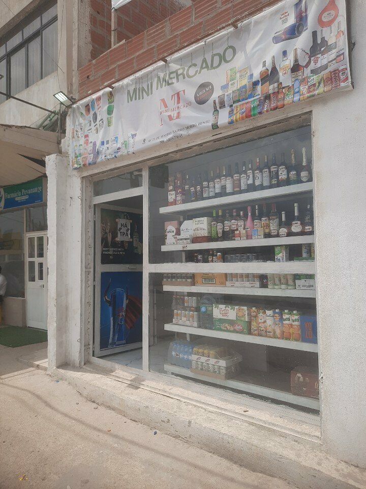 Büyük mağazalar Mini Mercado, Loanda, foto