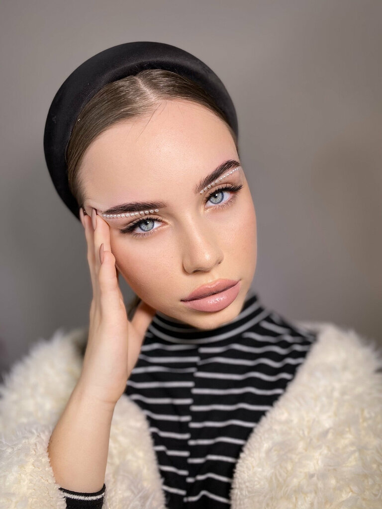 Kaş ve kirpik salonu Diana Belousova, Krasnodar, foto