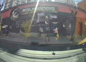 Equinoccio (Department of La Paz, Provincia Murillo, La Paz, Avenida Sanchez Lima), bar  La Paz'dan