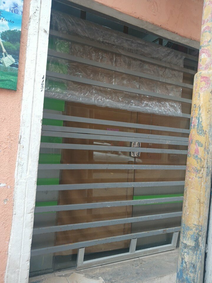 Ayakkabı mağazaları Venta de zapatos brasileros, Santa‑Krus, foto