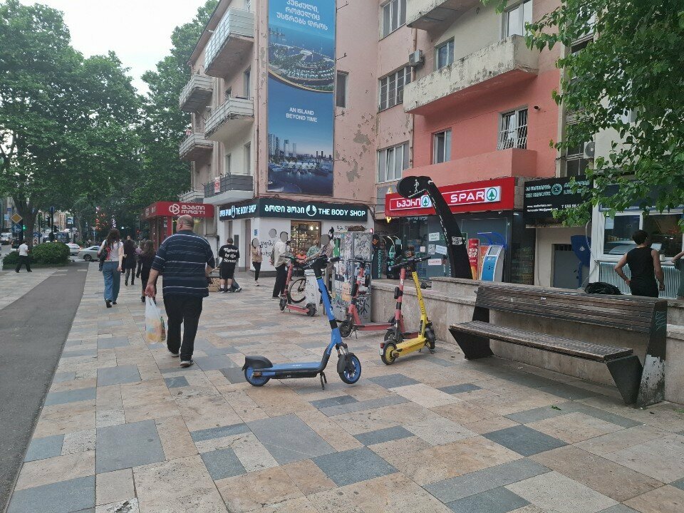 Süpermarket SPAR, Tiflis, foto