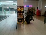 Pinball party (ulitsa Muzhestva No:10), oyun makinesi  Krasnoyarsk'tan