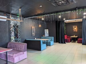 Вишнёвый сад (ulitsa Chabakhan Basiyevoy No:55), kafe  Alagir'den