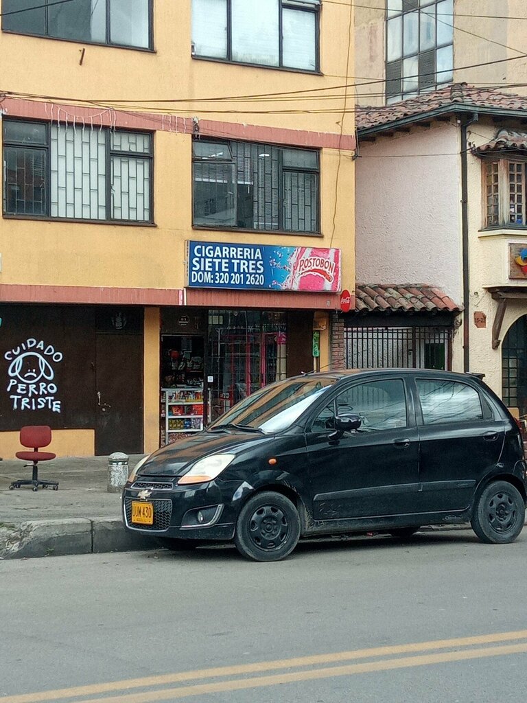 Tütün, sigara mağazaları Cigarrería Siete Tres, Bogota, foto