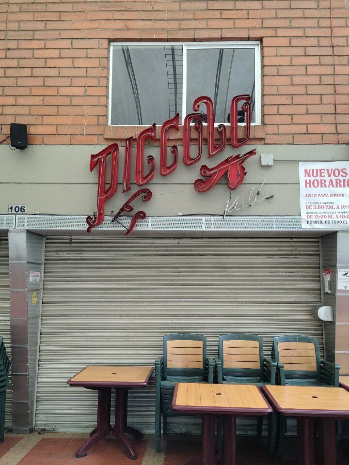 Bar Pizzas Piccolo, Medellin, foto