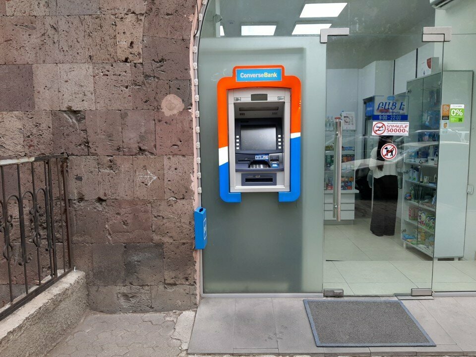 ATM'ler Converse Bank ATM, Erivan, foto