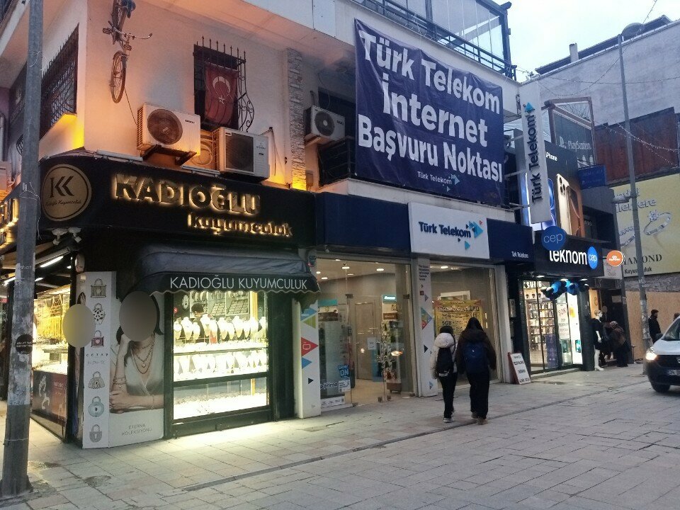 Cep telefonu ve aksesuarları satış mağazaları Türk Telekom, İstanbul, foto