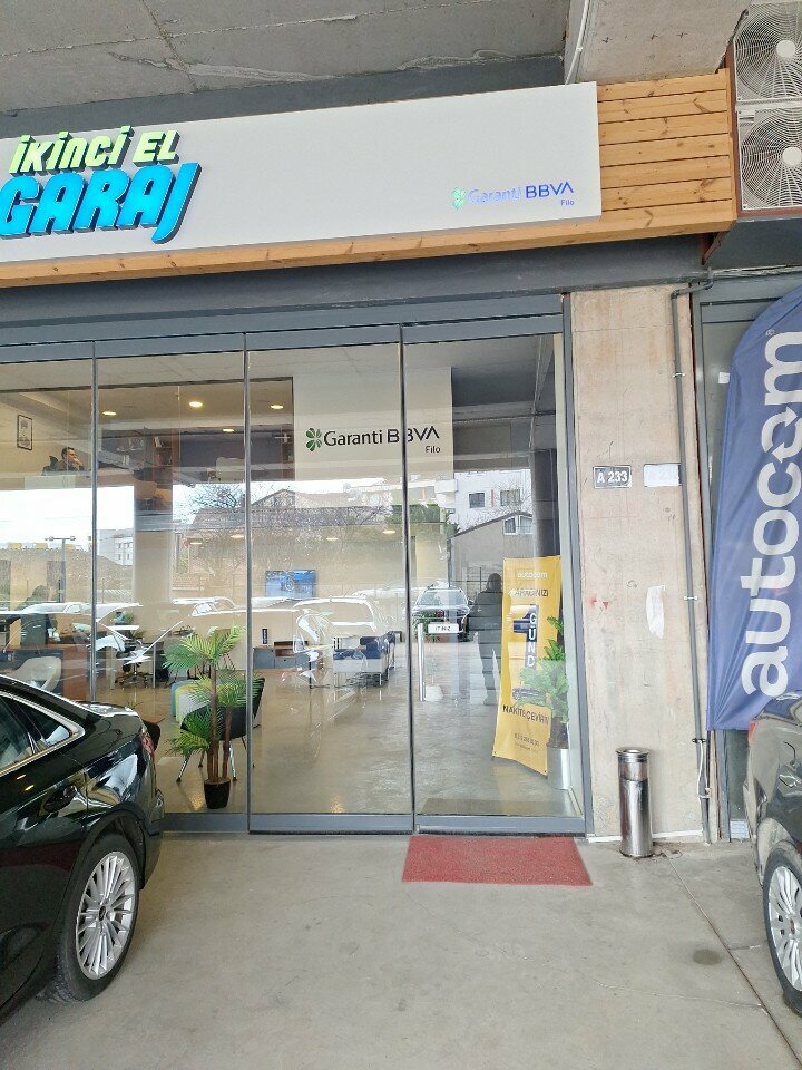Otomobil satış galerileri İkinci El Garaj, İstanbul, foto