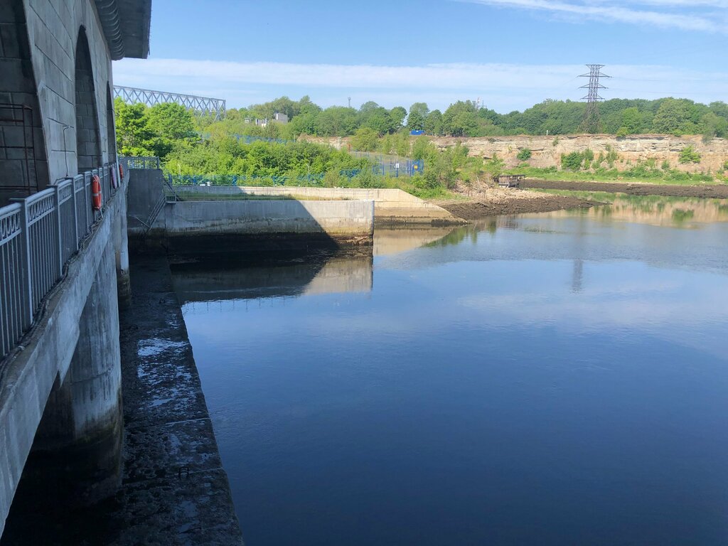 Elektrik santrali Narva Hpp № 13, Ivangorod, foto