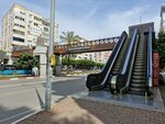 Üst Geçit (Antalya, Muratpaşa, 100. Yıl Blv.), yol kenarı dinlenme alanı  Antalya'dan