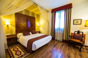 Hacienda Del Cardenal (Comunidad Autónoma de Castilla-La Mancha, Cuenca, Calle Recaredo Baillo), otel  Toledo'dan
