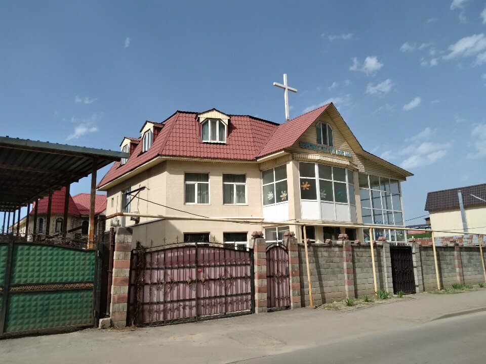 Protestan kilisesi K. M. Sun Bok Church Ym, Almatı, foto