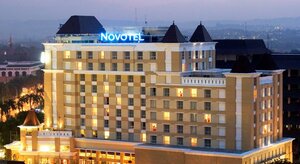 Novotel Semarang, Central Java (Central Java, Semarang, Jalan Pemuda), otel  Semarang'dan