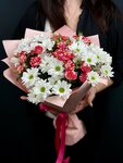 Red Flowers (Oktyabrya Avenue No:25, Avtozavodskiy City District, zhiloy rayon Sotsgorod, 1st Sotsgorod Microdistrict), çiçek teslimatı  Nijni Novgorod'dan
