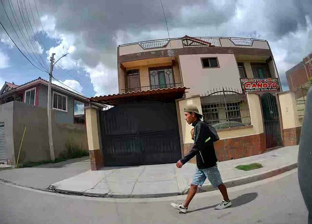 Motosiklet yedek parçaları Cañoto, Cochabamba, foto