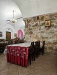Трапезная (Tikhvinskaya ulitsa No:1с8), turistik yerler  Tixvin'den