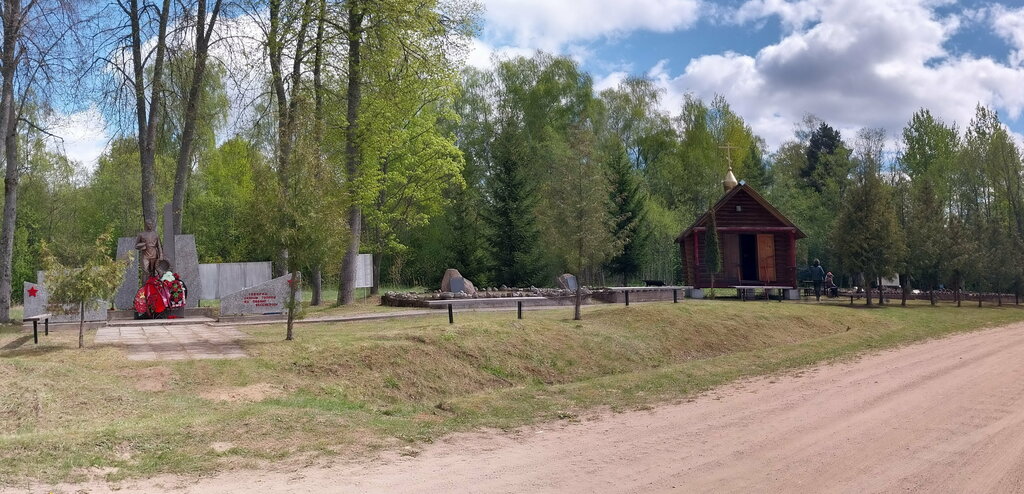 Anıt, heykel Братская могила, Pskovskaya oblastı, foto