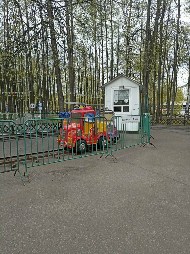 Lunapark Мини-поезд Конвой-суперэкспресс, Yaroslavl, foto