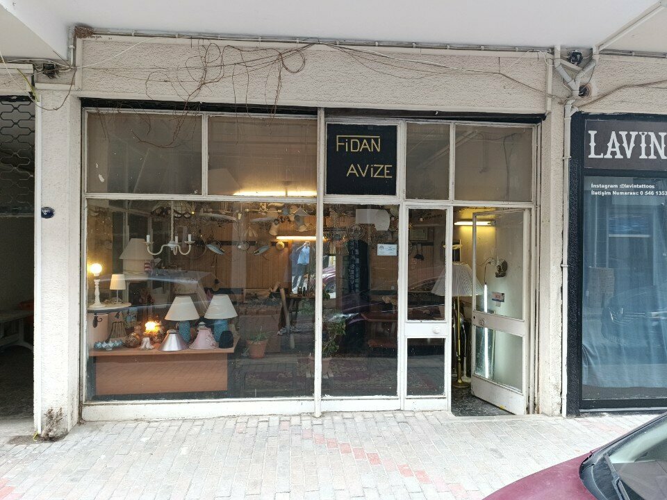 Lamba ve avize mağazaları Fidan Avize, İzmir, foto