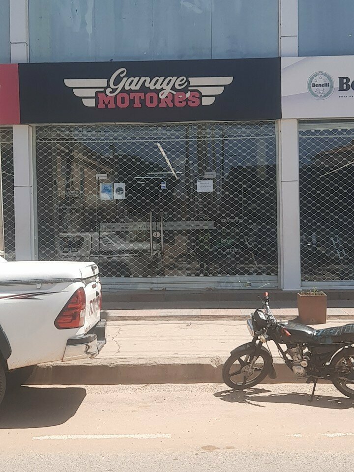 Motosiklet tamiri Garage Motors, Loanda, foto