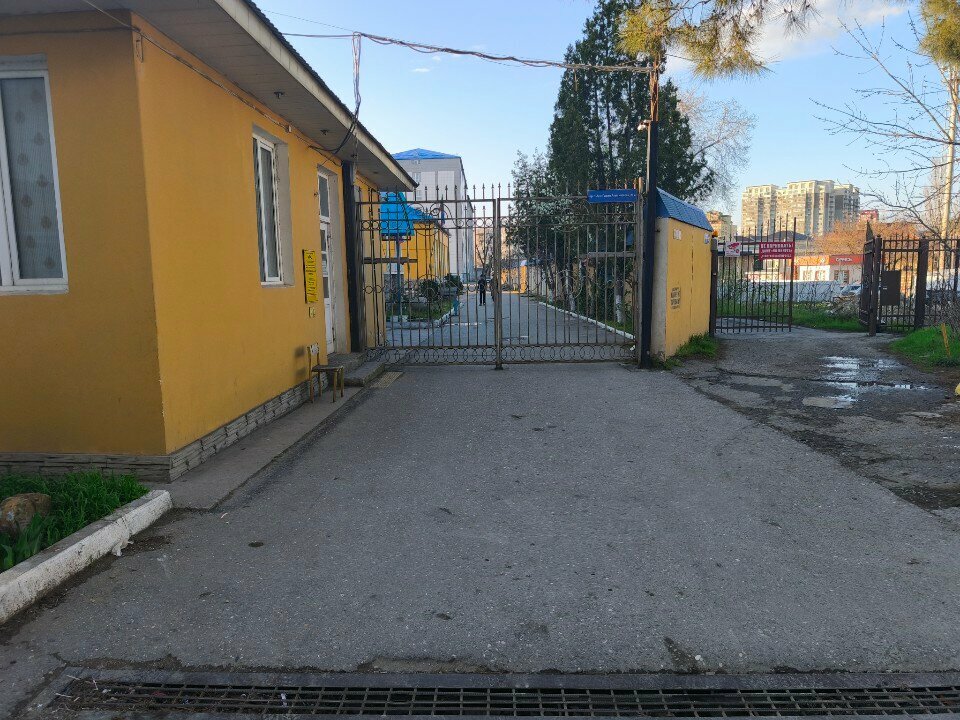 Yüksekokul Дагестанский государственный университет народного хозяйства, профессиональный колледж, корпус № 1, Makhachkala, foto