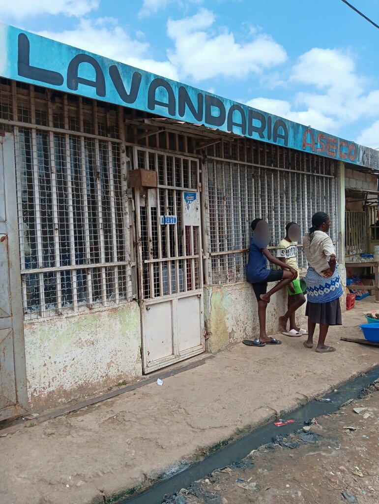 Çamaşırhaneler Lavanderia a secó, Loanda, foto