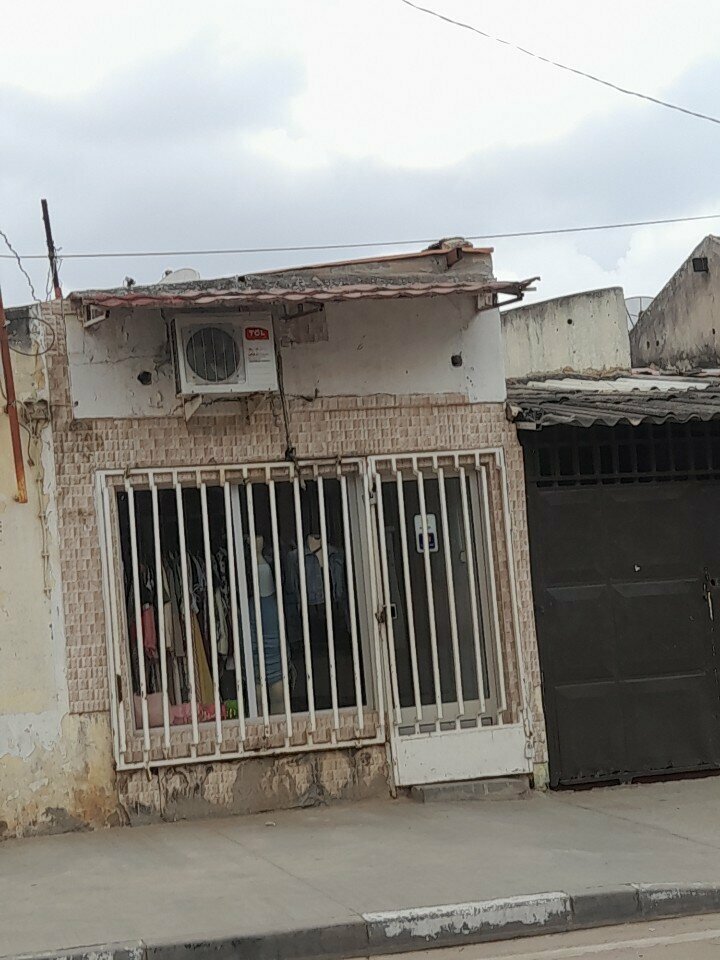 Dış giyim mağazası Boutique, Loanda, foto