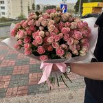Lavka_trg (ulitsa Prokhacha No:12), çiçekçiler  Triohgorny'den