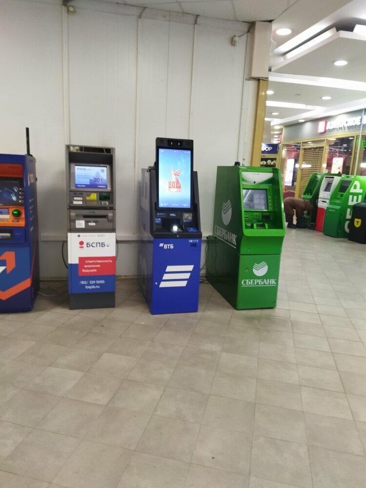 ATM'ler Bank VTB, Saint‑Petersburg, foto