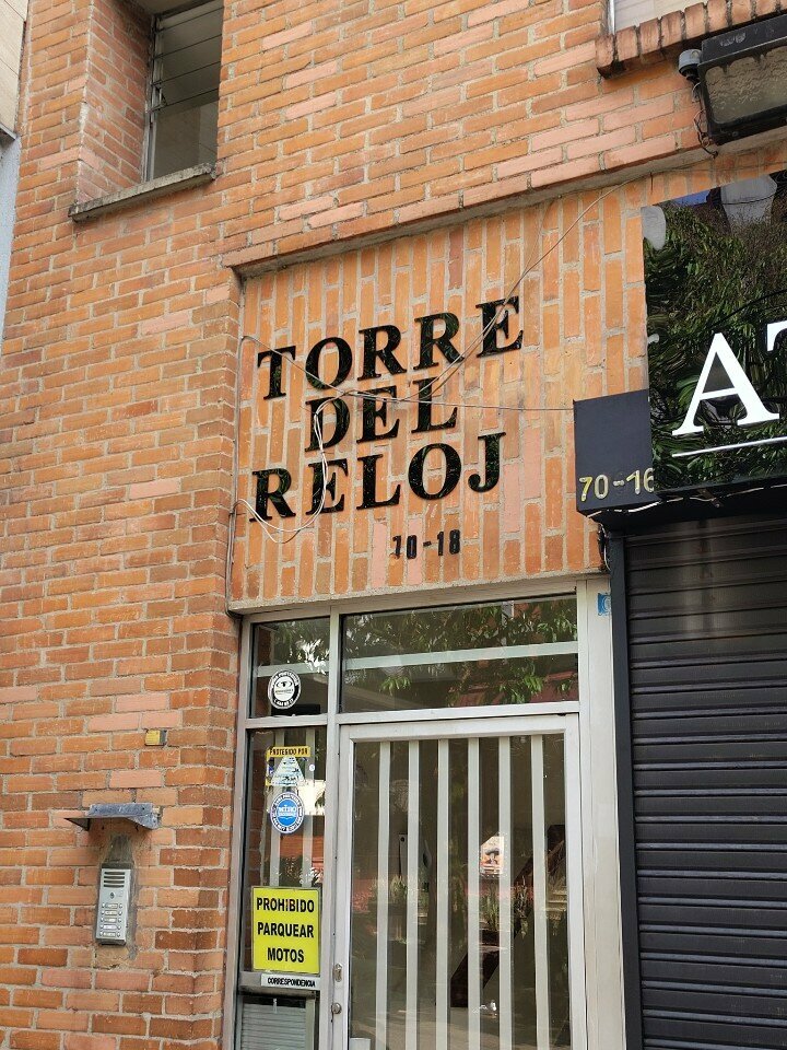 Yönetim ofisi Edificio La Torre del Reloj, Medellin, foto