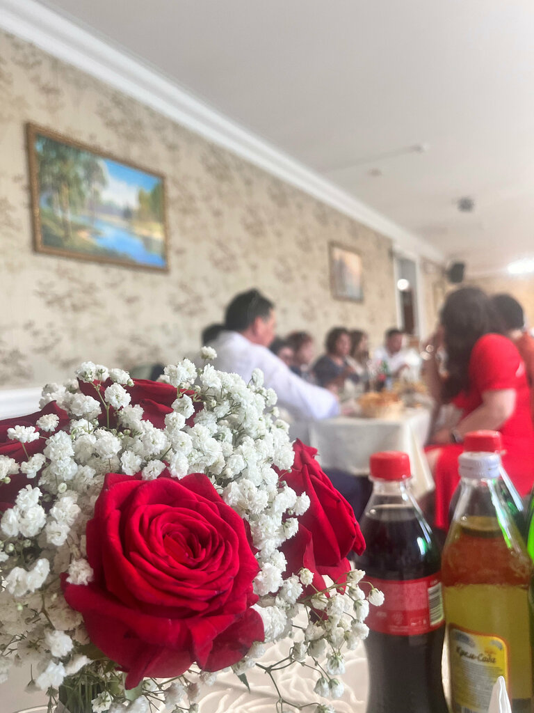 Kafe Belaya Akatsiya, Prohladny, foto