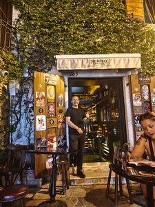 The Nitrox (Kotor, kvartal Stary gorod), bar  Kotor'dan