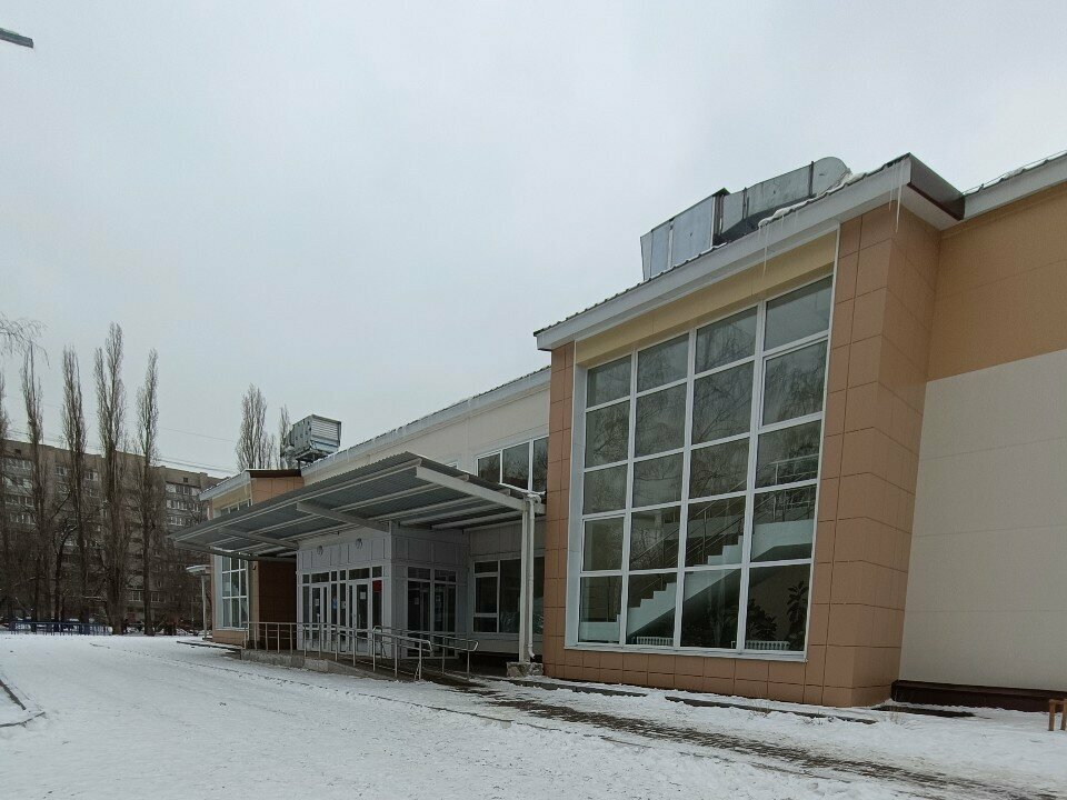 Çok amaçlı spor tesisleri Физкультурно-оздоровительный комплекс, Voronej, foto