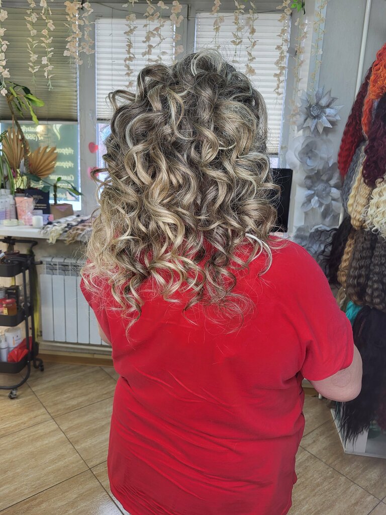 Güzellik salonu Мастерская Красивых Волос, Kiseliovsk, foto