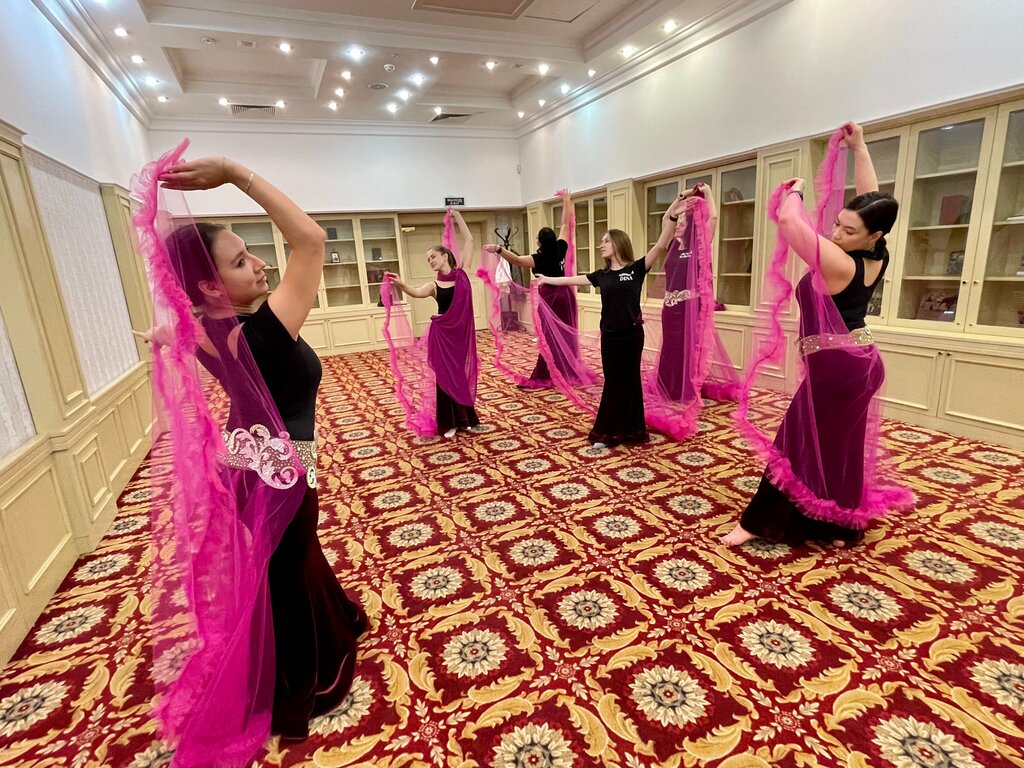 Dans okulları AlZumrad, Kazan, foto