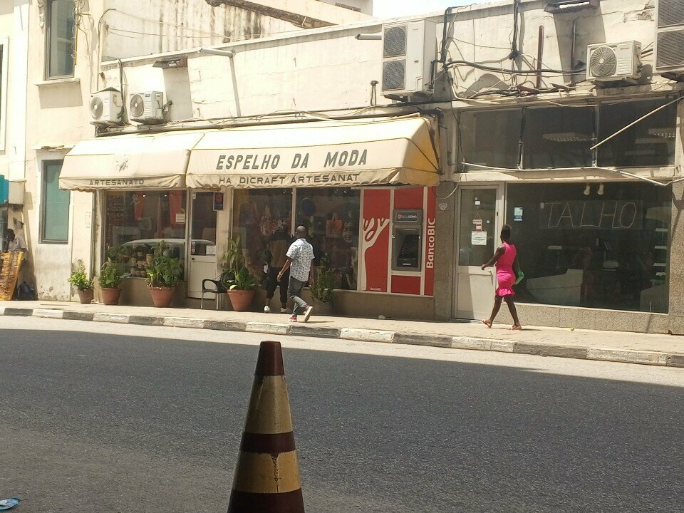 Dış giyim mağazası Espelho moda, Loanda, foto
