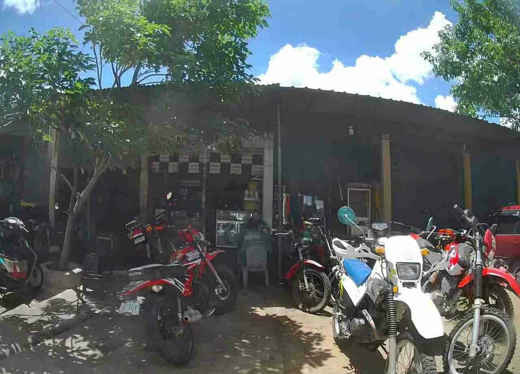 Motosiklet tamiri Los Cumpas Motorcycle Workshop, Santa‑Krus, foto