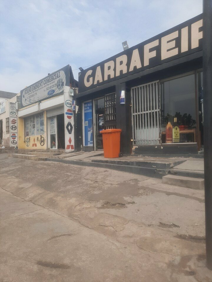 Mini-market Garrafeira Mpingani, Loanda, foto