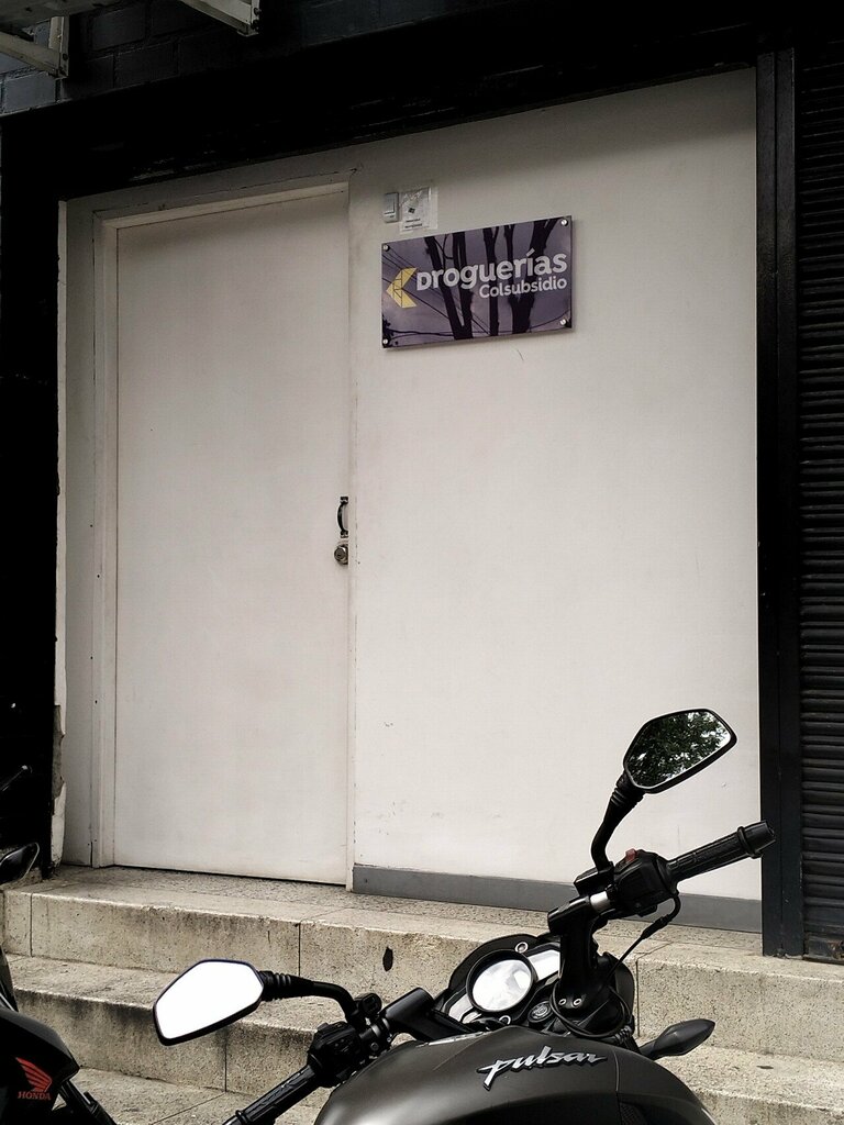 Eczaneler Colsubsidio Robledo, Medellin, foto