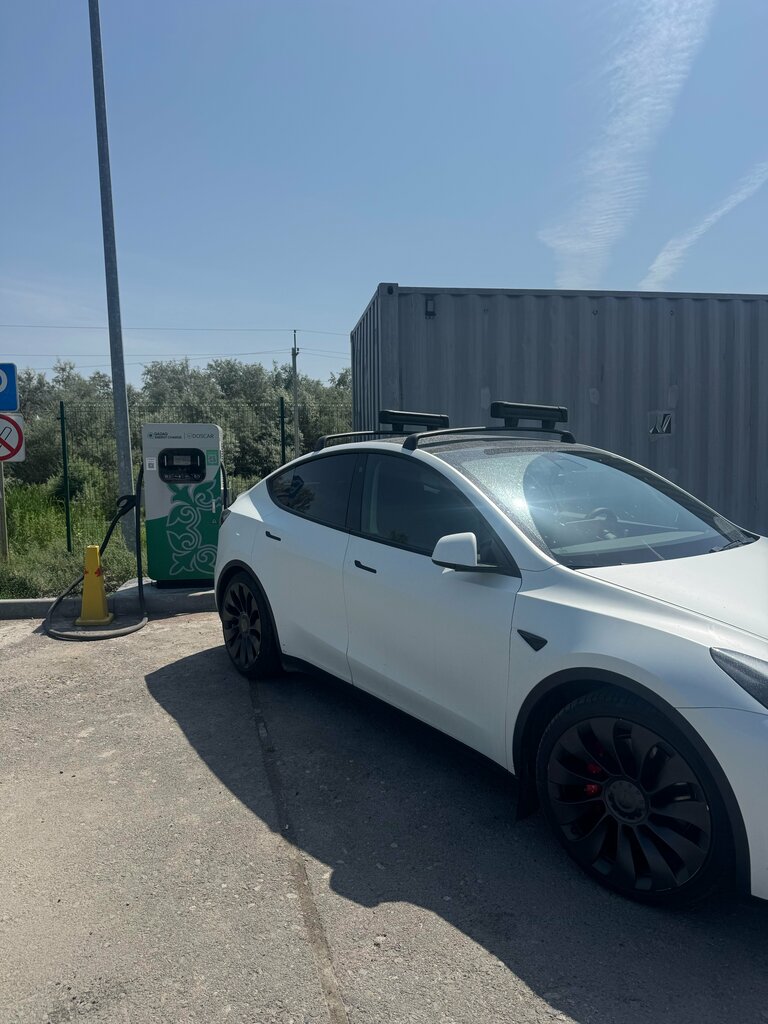 Elektrikli oto şarj istasyonları Qazaq Energy Charge, Almatı eyaleti, foto