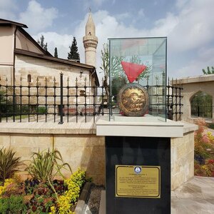 Şehreküstü Konakları (Kepenek Mah., Şıh Hamam Sok., No:9, Şahinbey, Gaziantep), park, sokak heykeli  Gaziantep'ten