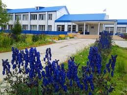 Ortaokul Mbou Pripolyarnaya srednyaya obshcheobrazovatelnaya shkola, Hantı‑Mansi Özerk Okrugu, foto